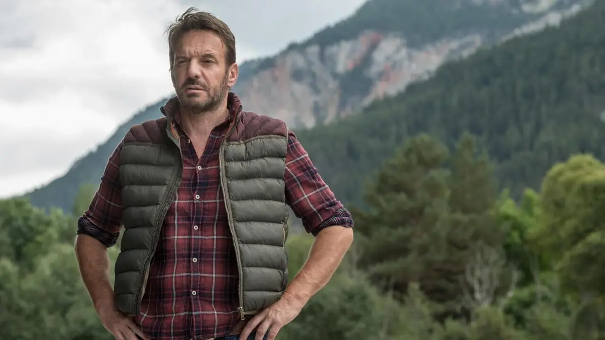 Alex Hugo S11E01 La forêt des assassins - Série (2024)