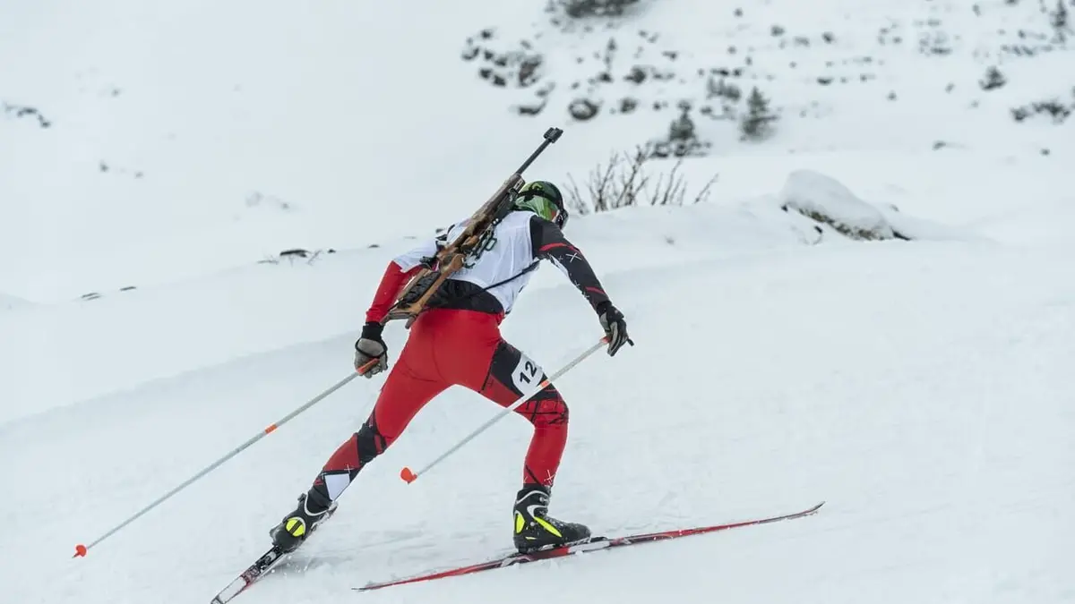 Championnats du monde à Nove Mesto (2024), à Oslo (2016) et à Hochfilzen (2017) Biathlon ...
