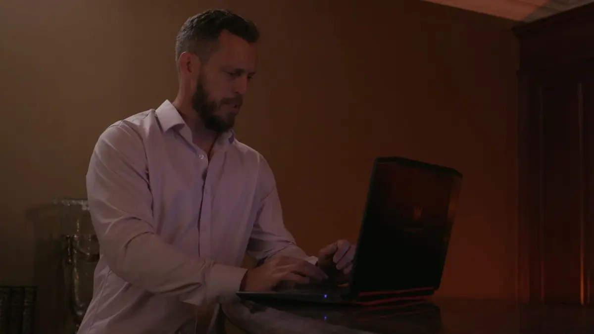 Crimes sur le tapis rouge Scénario de meurtre - Documentaire (2024)