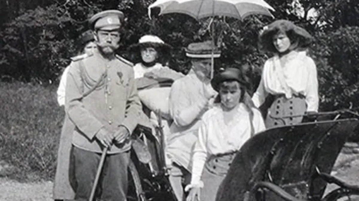 Les Romanov - Documentaire (2013)