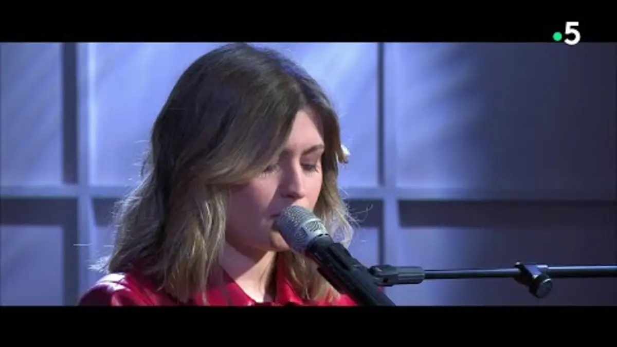 C à vous replay du 11/02/2025 : Marine, la gagnante de la Star Academy interprète “Ma Faute” - C à…