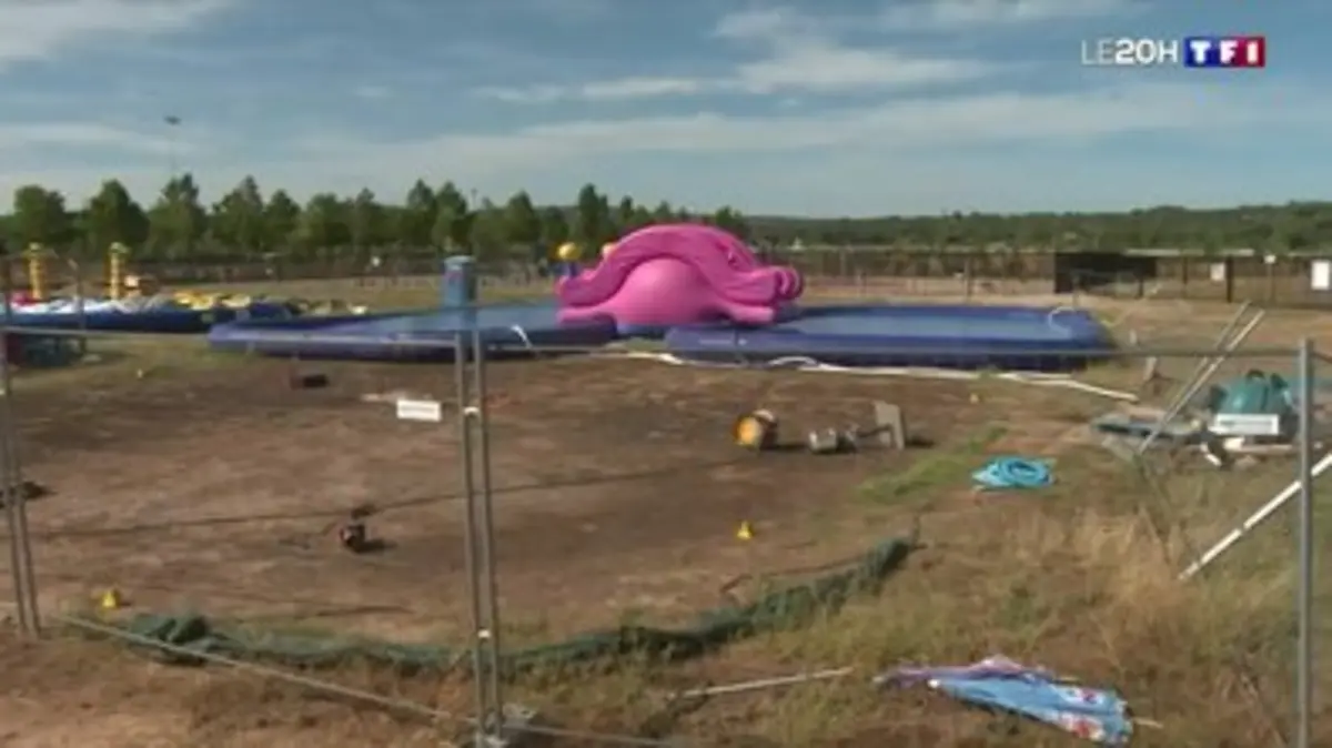 Journal de TF1 replay du 30/07/2023 : Parc de loisirs : une structure gonflable s'envole