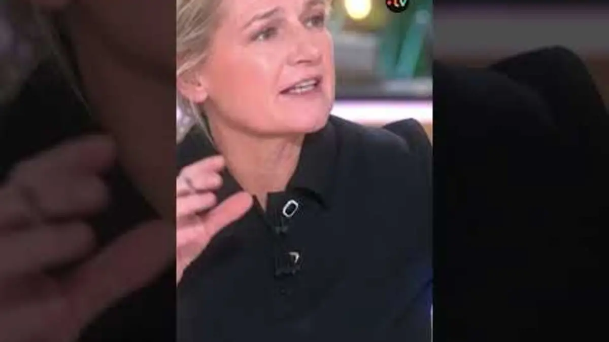 C à vous replay du 19/12/2025 : "Pour moi, Mélenchon et Le Pen, c’est ...