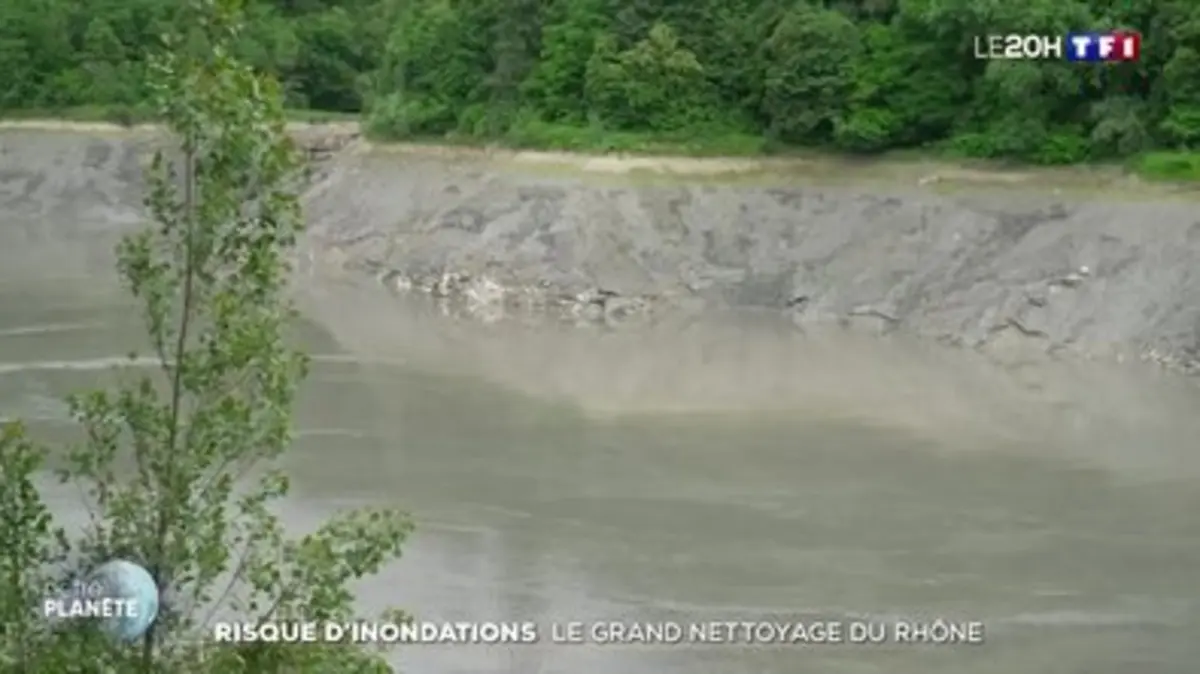 Journal de TF1 replay du 25/05/2025 : Risques d'inondations : le grand nettoyage du Rhône
