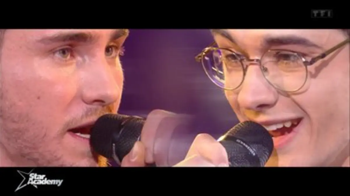 Star Academy replay du 02/12/2023 : Star Academy 2023 - Axel et Julien chantent "Le temps des…