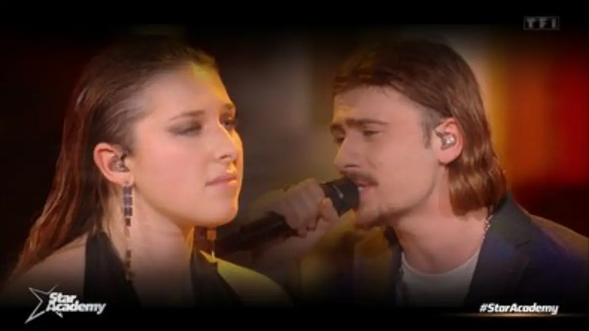 Replay Star Academy du 30/12/2023 : Star Academy 2023 - Héléna et Pierre chantent "Photograph" d'Ed…