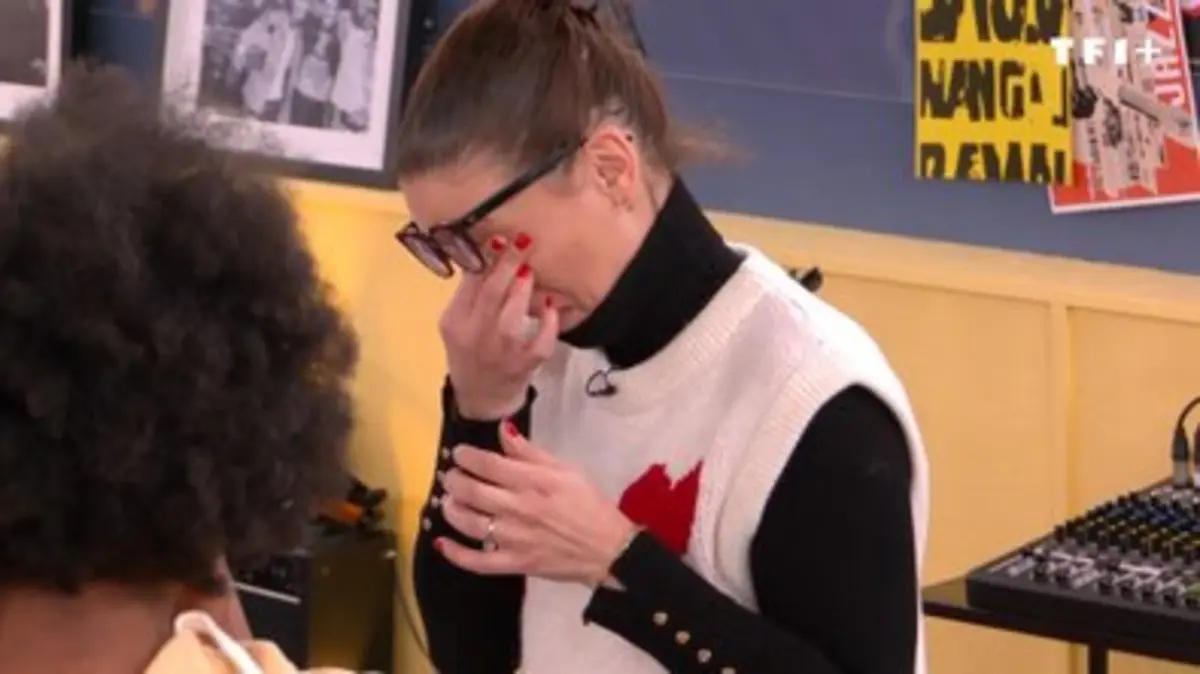 Star Academy replay du 03/01/2025 : Star academy 2024 - Ebony répète "l'Hymne à…