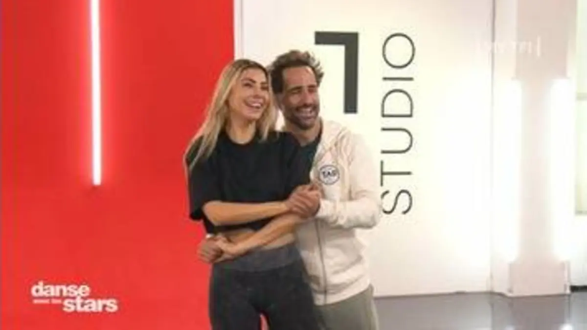 Replay Danse avec les stars du 30/09/2022 : Danse avec les stars 2022 - Il y a aura un bisou dans…