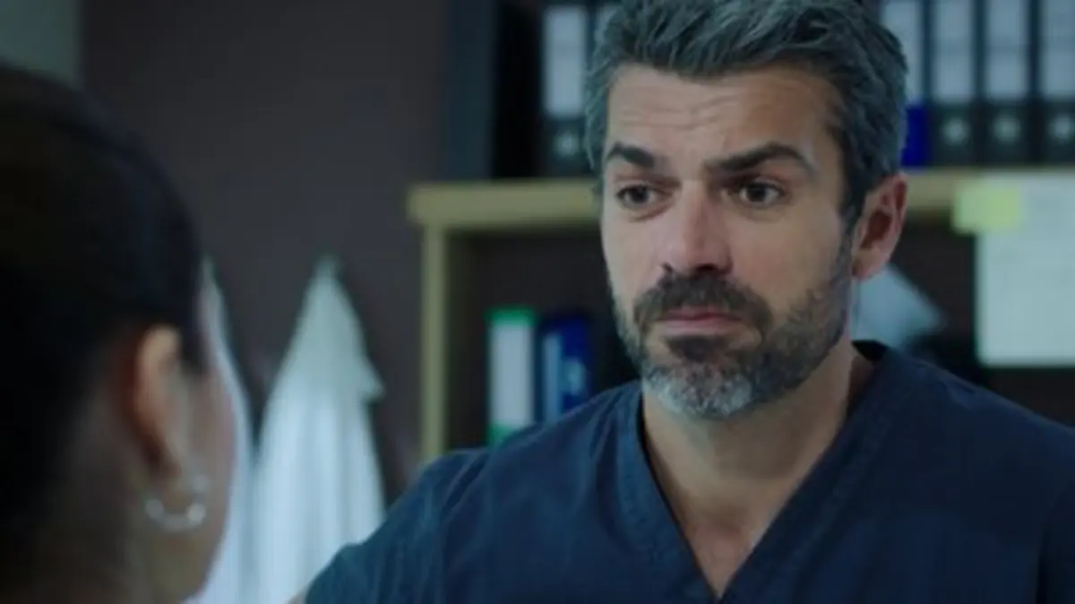 Replay TF1 du 15/03/2024 : Doc - S01 E11 - Passé décomposé