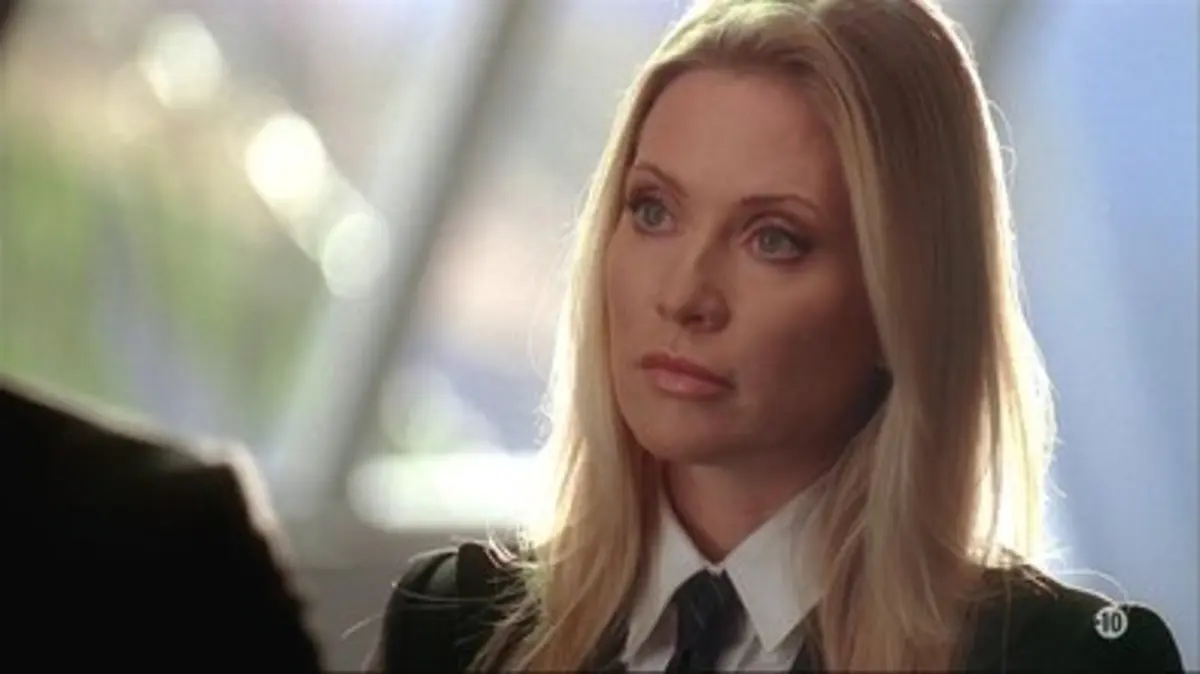 Replay TF1 du 07/06/2024 : Les experts : Miami - S07 E13 - Hors course