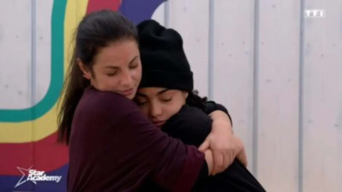 Replay Star Academy du 19/12/2023 : Star Academy 2023 - Malika tente d'apaiser Candice et Djebril
