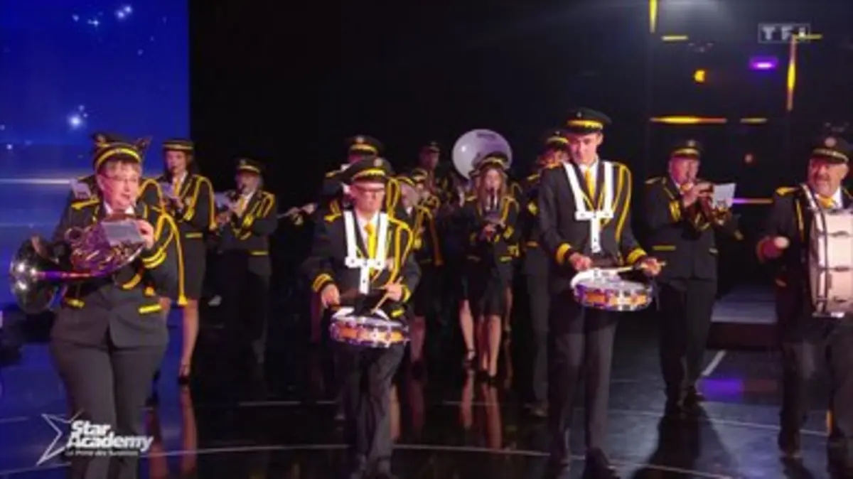 Replay Star Academy du 15/11/2024 : Star Academy 2024 - Diaphana, la fanfare, sur le plateau de ...