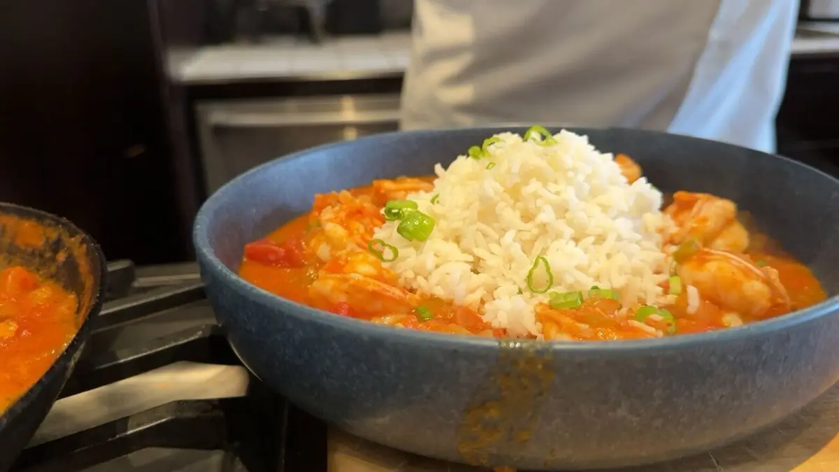 Casting Voyage en cuisine Louisiane : la crevette créole : acteurs, réalisateur