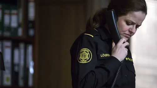 Trapped S02E03 (Série) • Programme TV & Replay